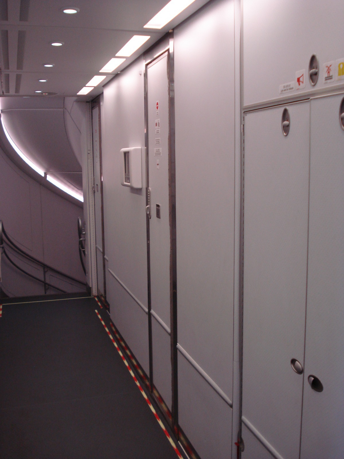 Guangzhou-Shanghai on a China Southern Airlines Airbus A380