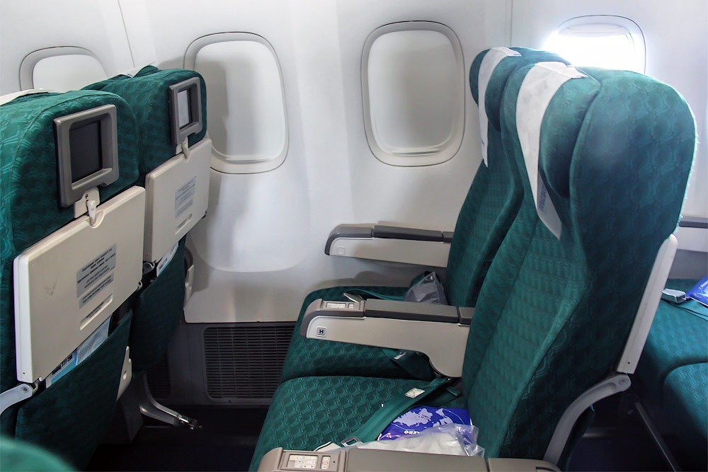 Transaero: Moscow to Los Angeles and Back on a Pair of Boeing 777s